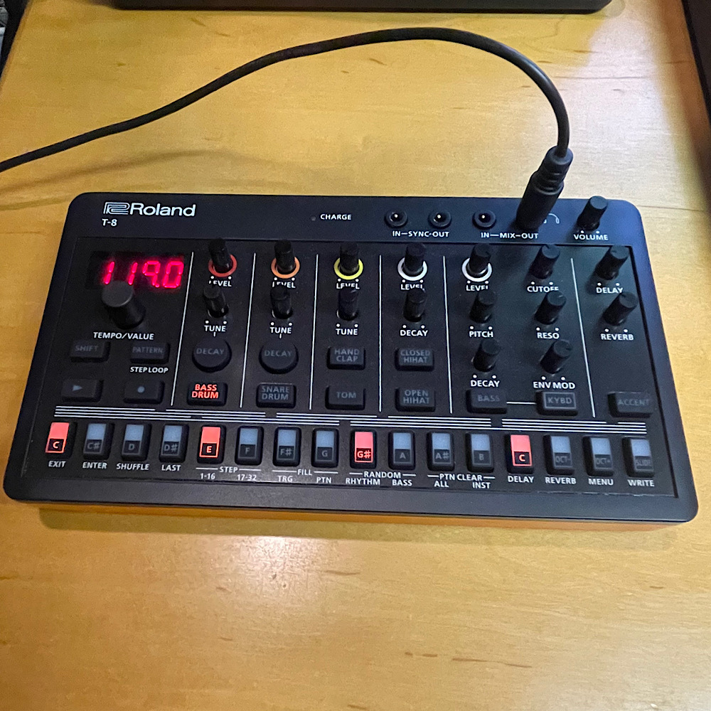 Roland T-8 を使っていて ステレオミニピンジャックが気になる: shigenの気になったもの